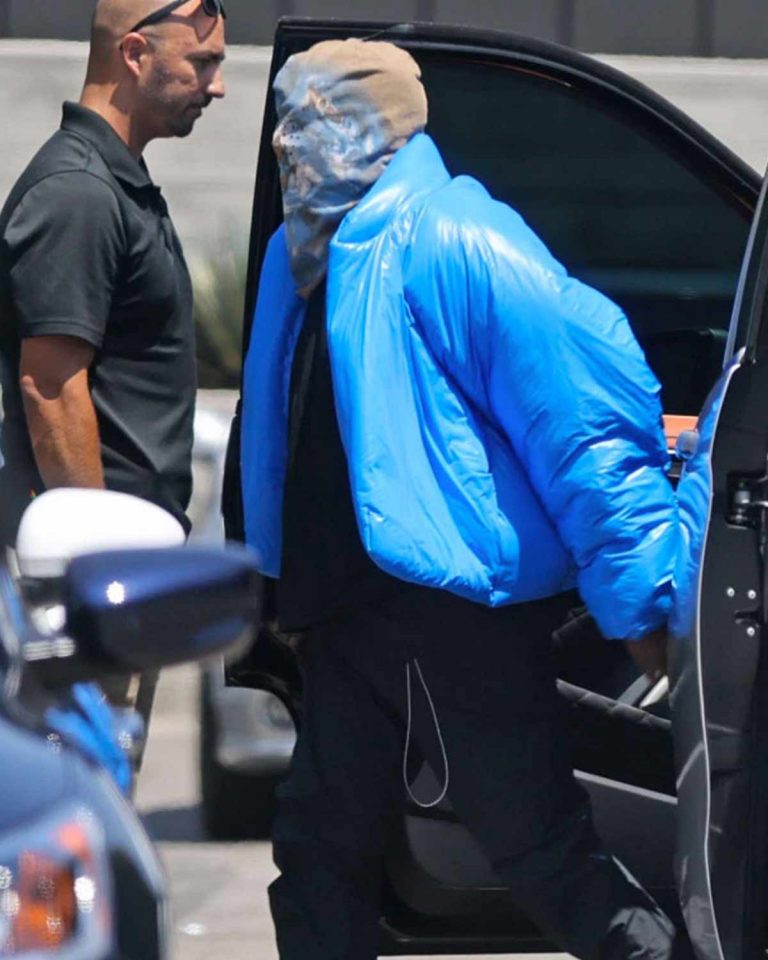 Kanye West Blue Puffer Yeezy Jacket - Puffer jackets